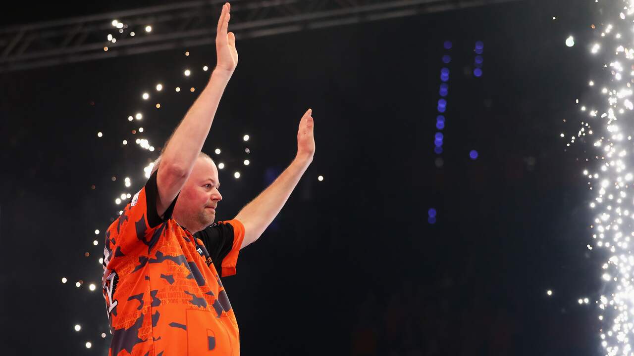 Van Barneveld 'ongelooflijk trots' na afscheidsavond in uitverkocht ...