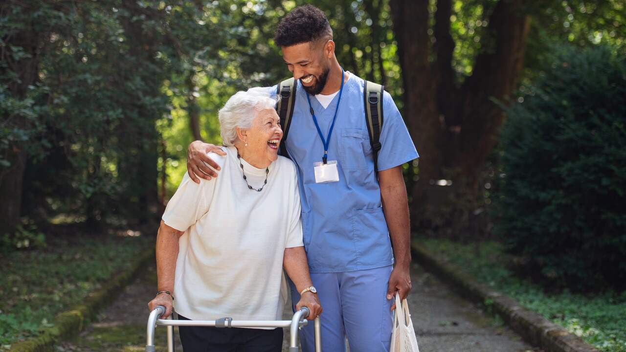 Voormalige zorgmedewerkers krijgen volgend jaar 6 procent meer pensioen ...