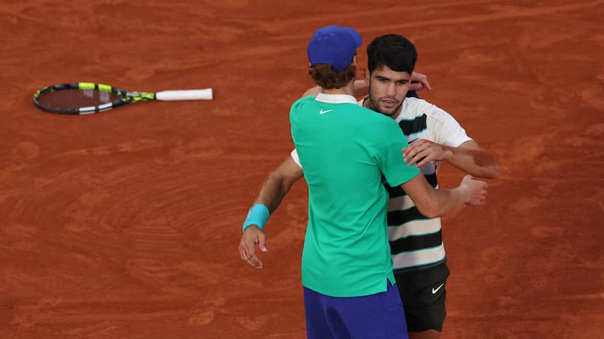 Alcaraz prolongeert Roland Garros-titel na ongekend spektakelstuk tegen ...