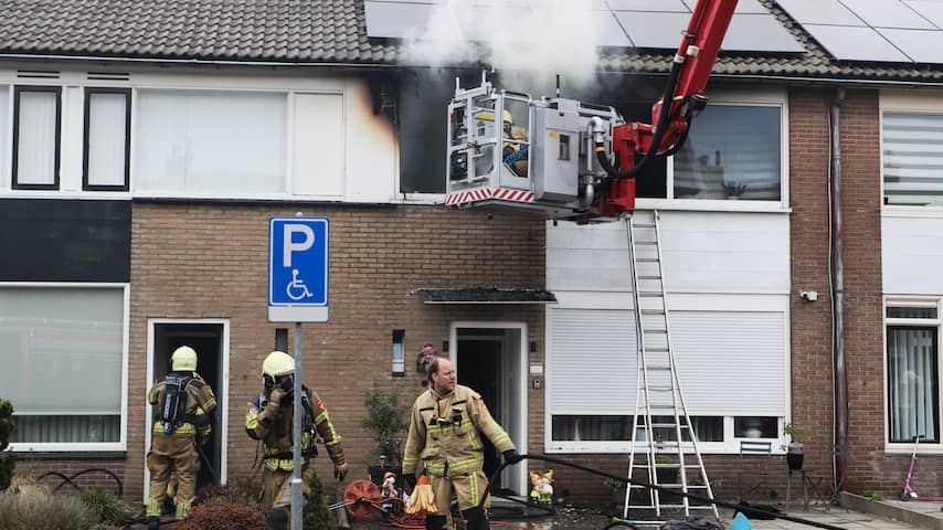 Dode bij woningbrand in Twentse Oldenzaal, ook twee mensen gewond ...
