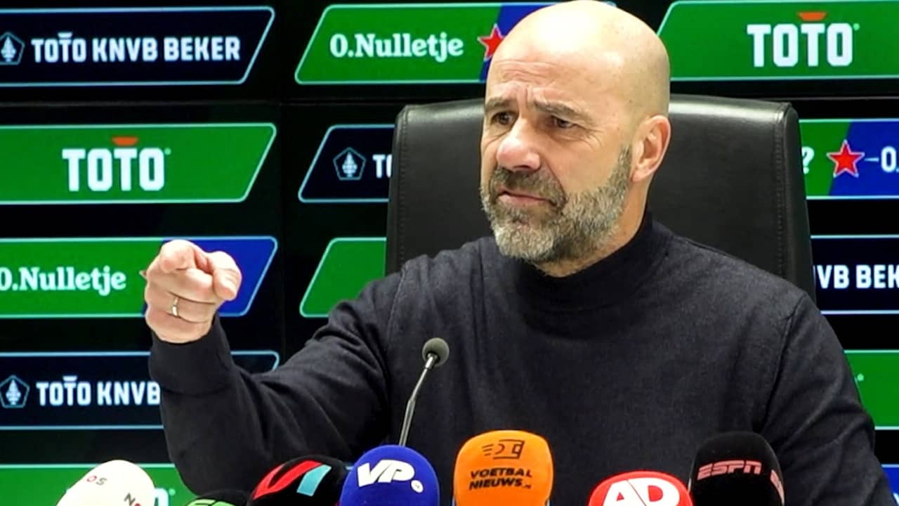 Peter Bosz reageert boos op persconferentie om uitblijven penalty | NU.nl