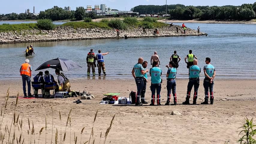 Vrouw (42) verdronken in Waal nadat ze kinderen uit het water haalde ...