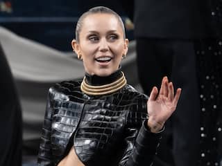 Verlovingen en knipperlicht: het roerige liefdesleven van Miley Cyrus ...
