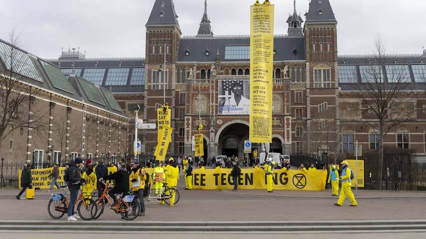 Rijksmuseum bijna leeg doordat Extinction Rebellion alle tickets ...
