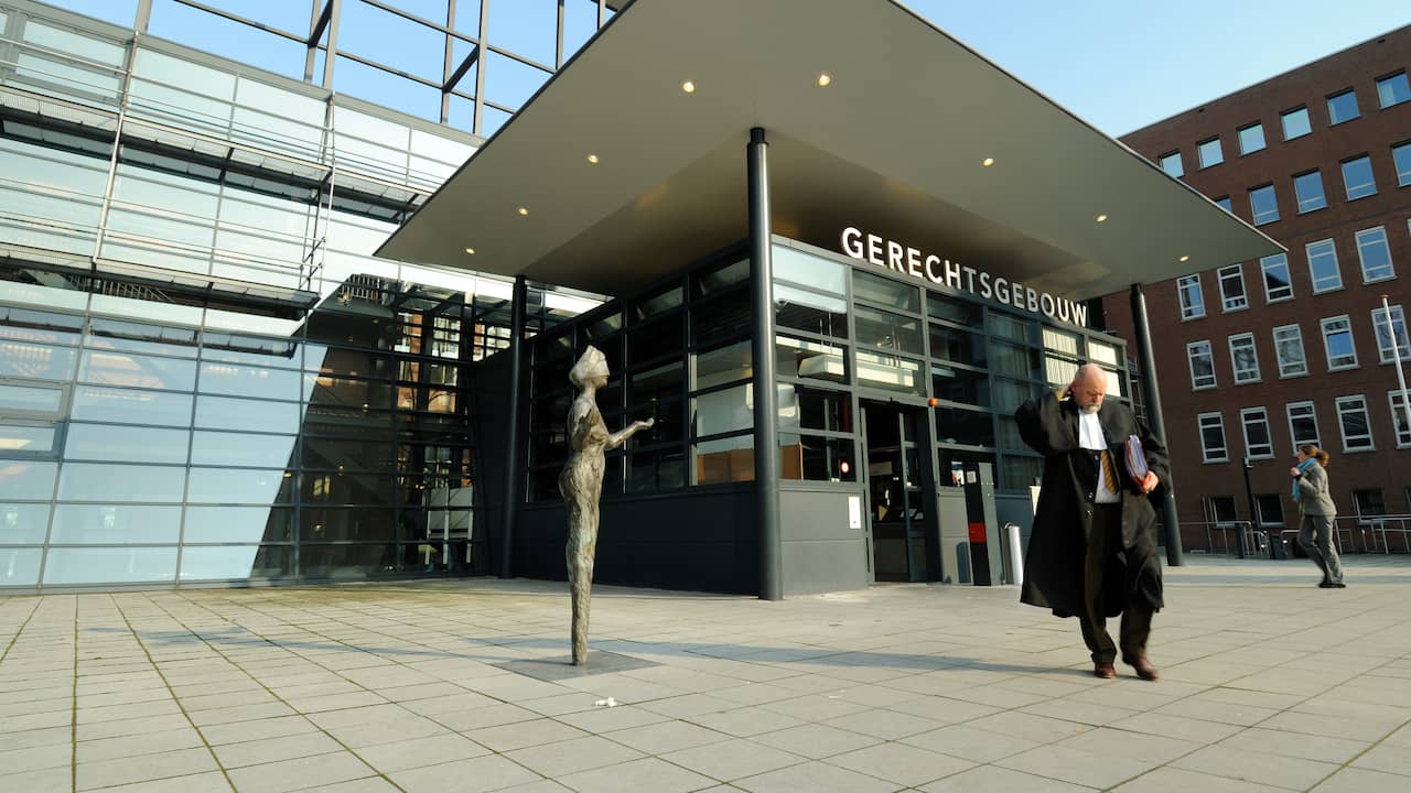 Huisarts krijgt drie jaar cel en beroepsverbod na verkrachting van ...