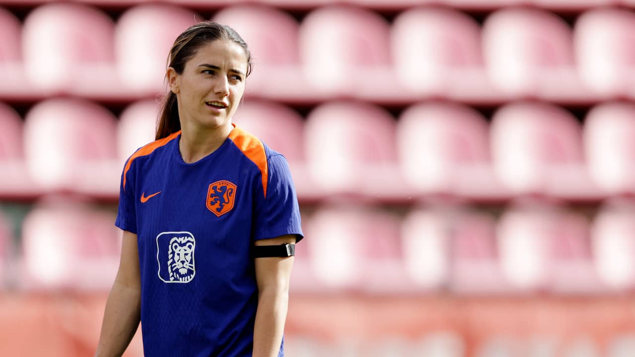 Voetbalster Daniëlle van de Donk getrouwd met ploeggenote Ellie ...