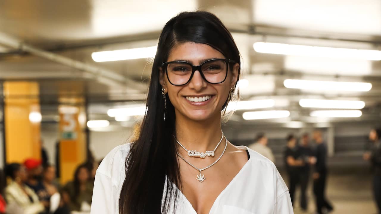 Playboy verbreekt banden met model Mia Khalifa na steun aan Hamas ...