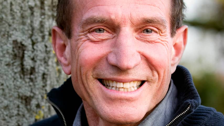 Rob Verlinden in jury Beste Bloemstylist | Media | NU.nl