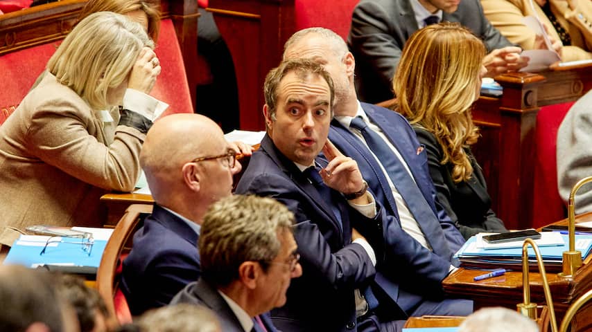 Frans parlement stemt voor uitstel verhogen pensioenleeftijd naar 64 ...