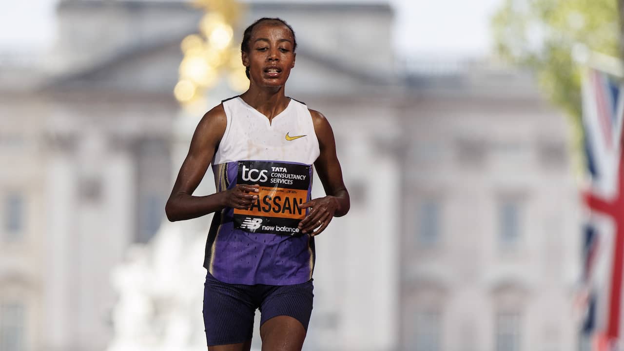 Sifan Hassan ontbreekt voor het eerst in 12 jaar op WK atletiek | Sport ...