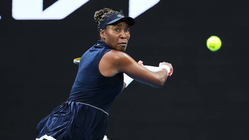 Venus Williams (45) laat zege uit handen glippen en verliest op ...