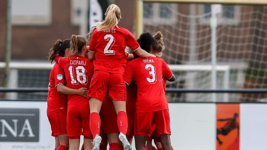 Koploper FC Twente Vrouwen wint topper bij Ajax, PSV verslaat ADO | Voetbal | NU.nl