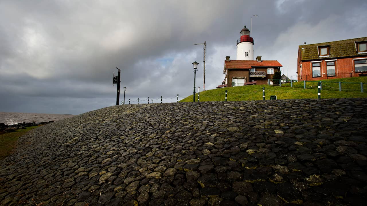 Politie zoekt naar 17-jarige jongen uit Urk | Algemeen | NU.nl