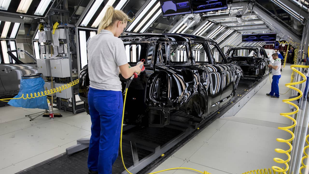 VDL Nedcar gaat na einde MINI-productie weer voor BMW aan de slag | Economie | NU.nl