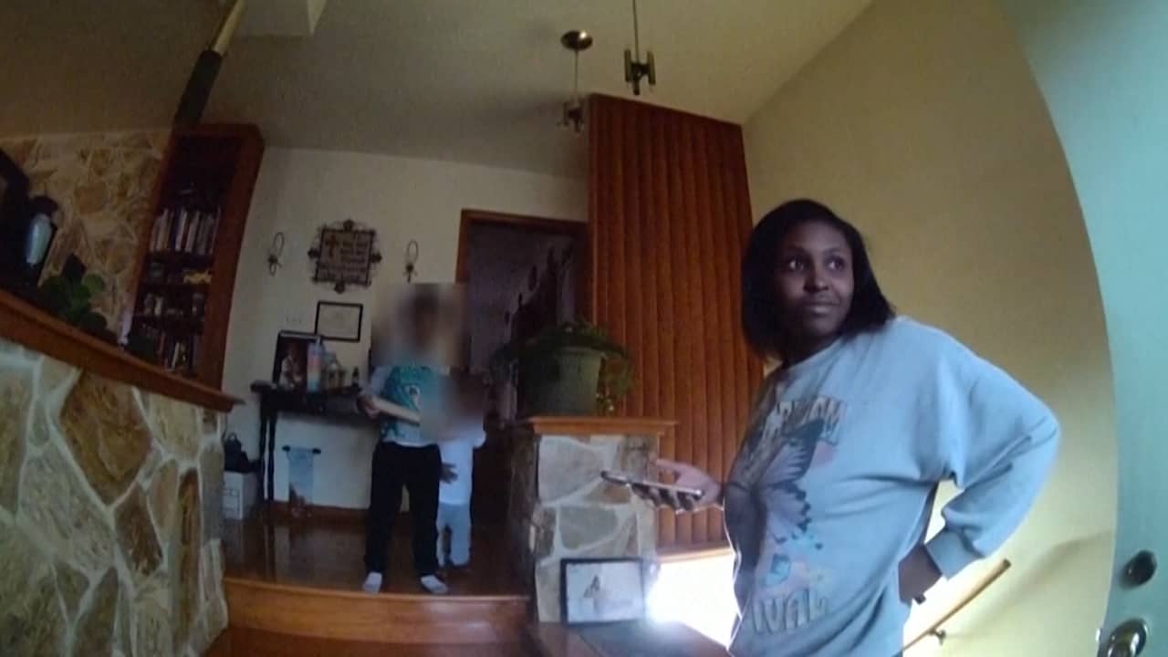 Kleuter in VS belt politie omdat moeder zijn ijsje eet, agenten hebben ...