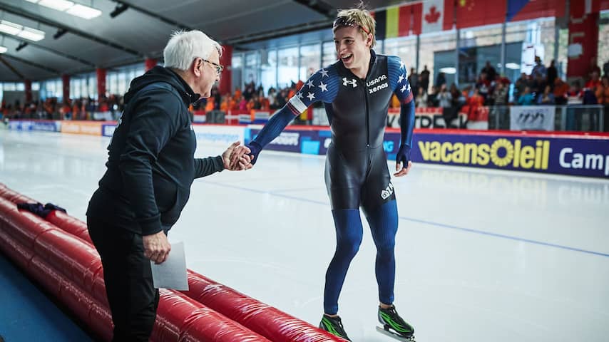 De 74-jarige coach van schaatsfenomeen Stolz: 'Geweldig voor oude man ...
