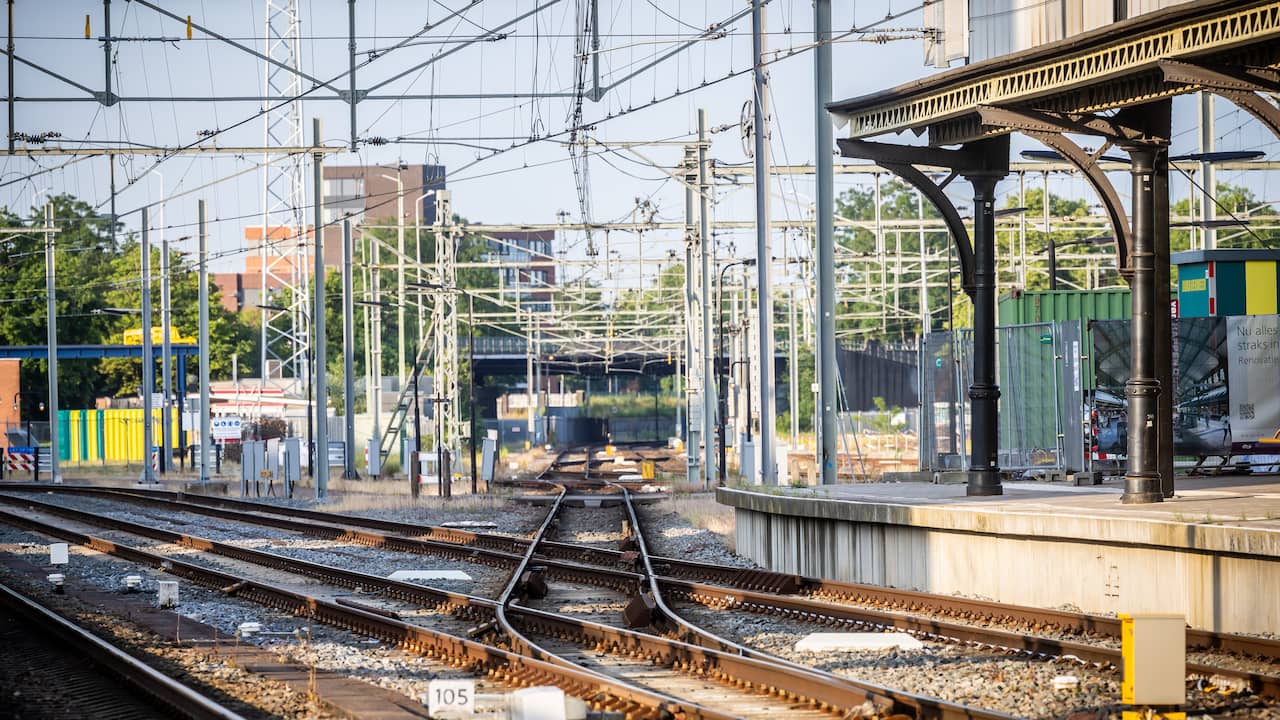 Nieuwe treinstaking dreigt doordat eindbod NS niet alle vakbonden ...