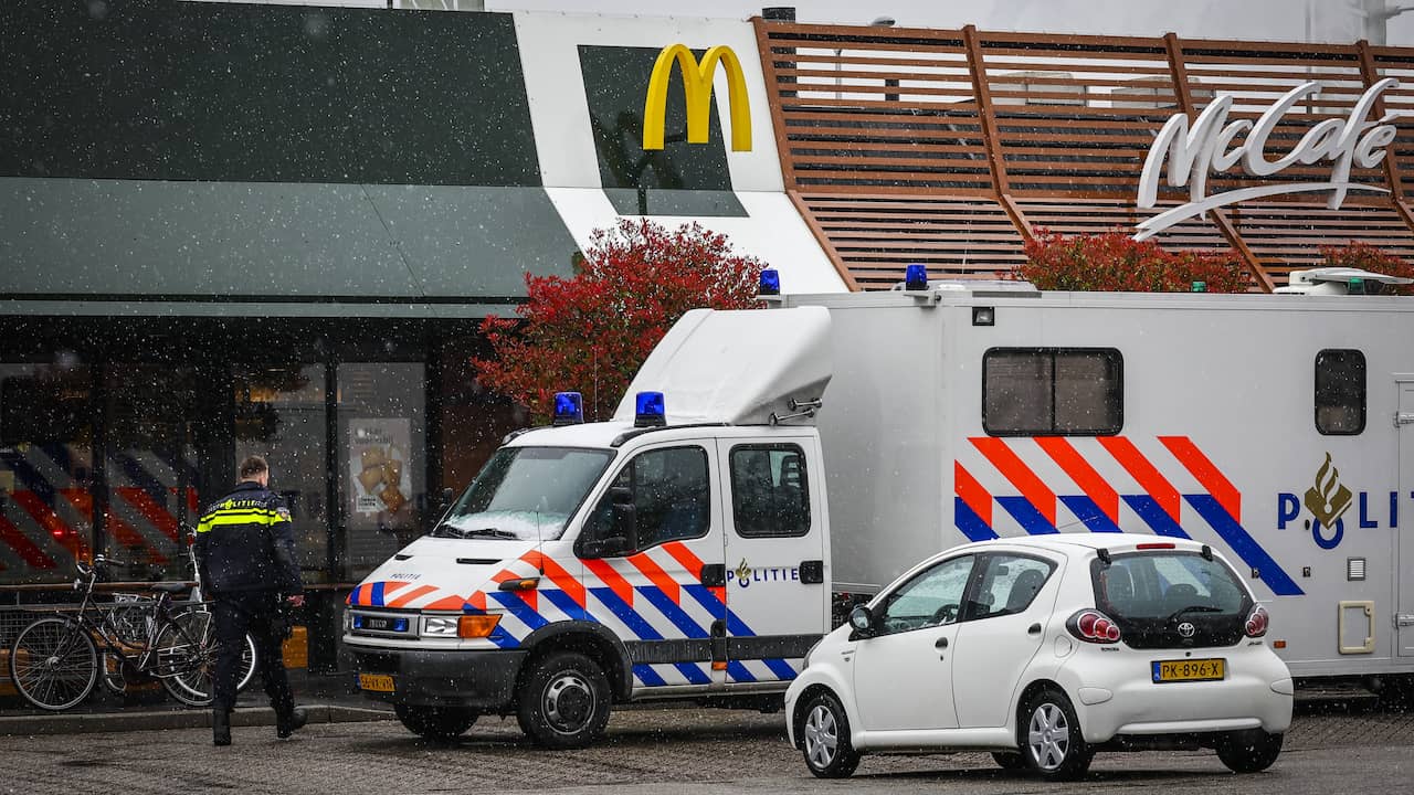 Dertig jaar cel voor dubbele moord in Zwols McDonald's-restaurant | Binnenland | NU.nl