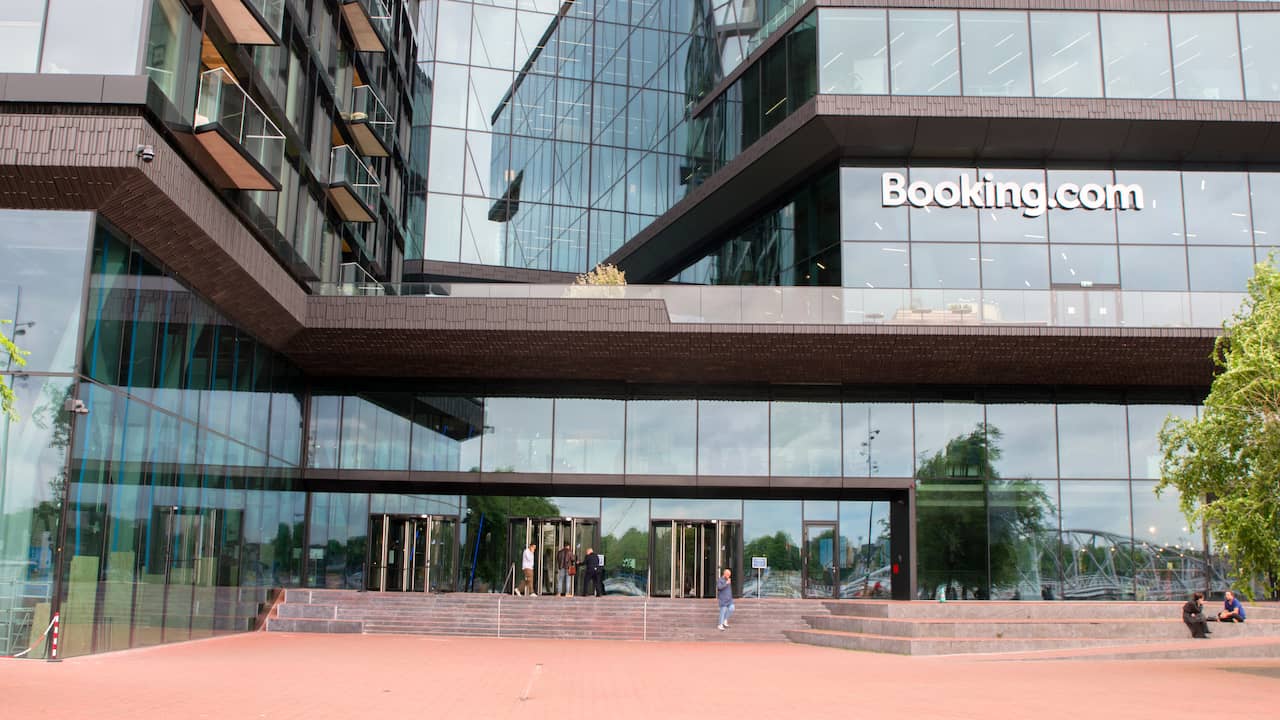 Consumentenbond sleept Booking voor de rechter na massaclaim | Economie ...