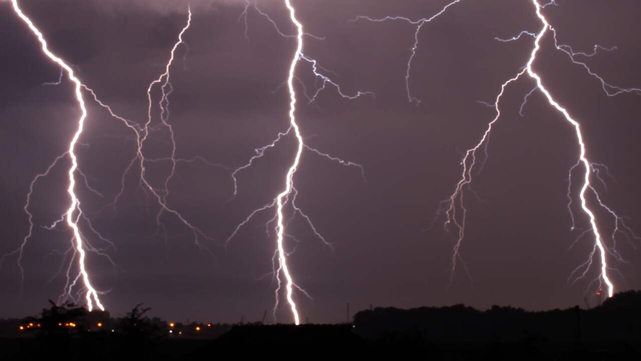 Dit gebeurt er in je lichaam als je door de bliksem getroffen wordt ...