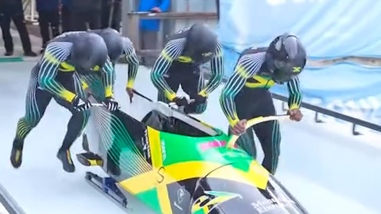 Jamaicaanse bobsleeërs winnen voor het eerst goud | NU.nl