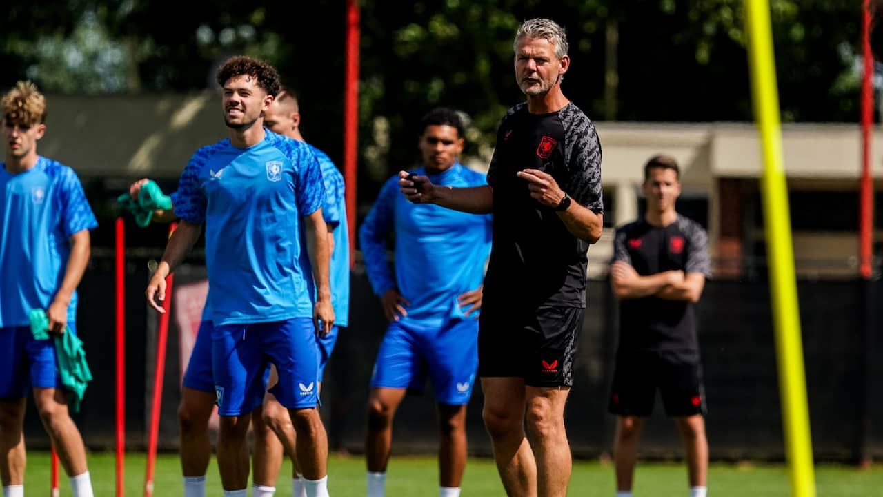 FC Twente neemt na ontslag coach Oosting ook afscheid van assistent Uneken | Voetbal | NU.nl