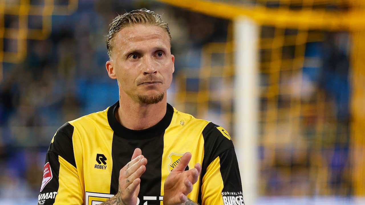 Büttner bleef Vitesse trouw in crisistijd: 'Zat bijna alleen in de ...