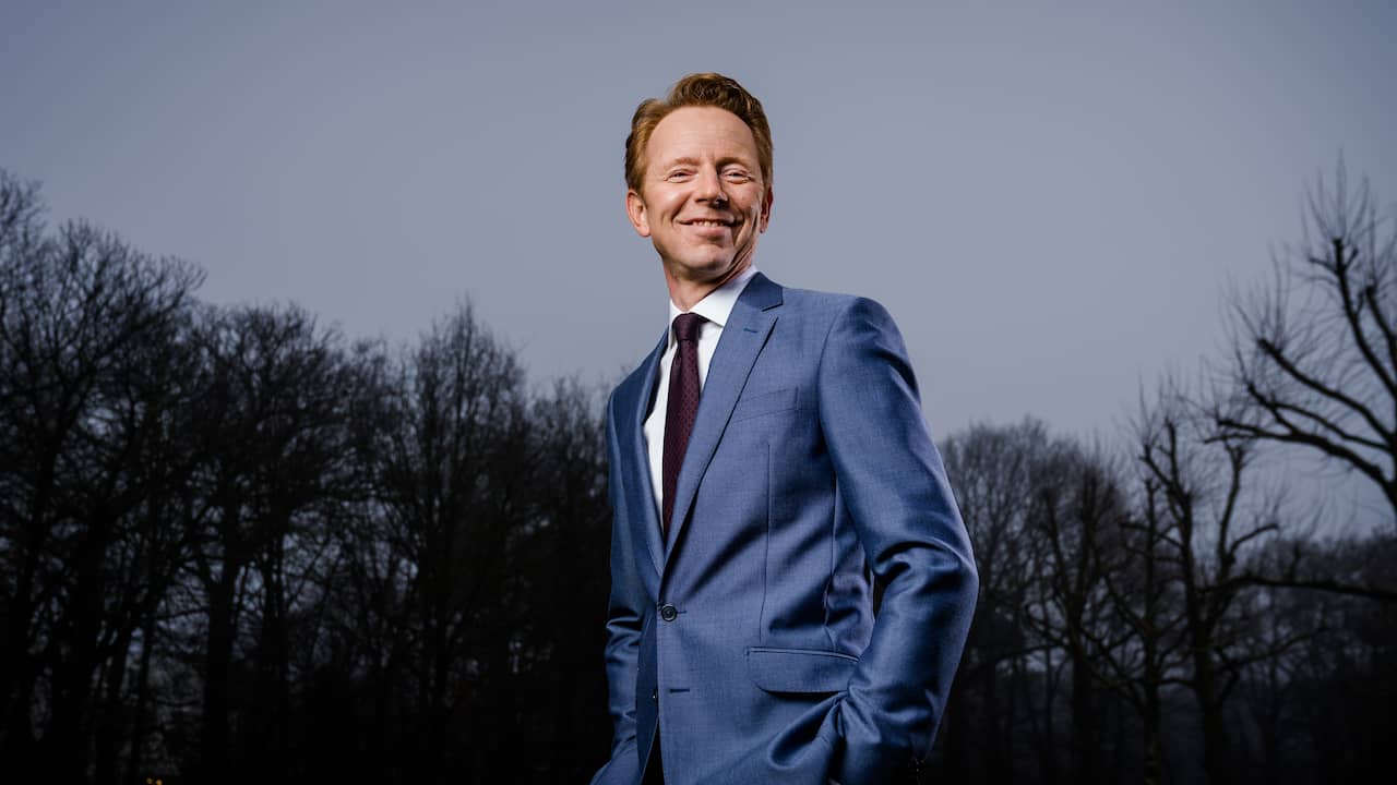 Voormalige NOS Journaal-meteoroloog Gerrit Hiemstra ontvangt eredoctoraat | Media | NU.nl