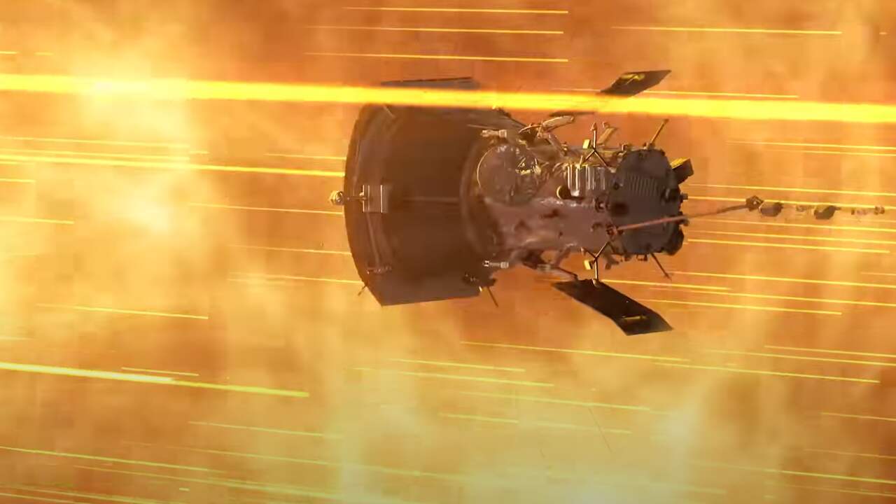 Ruimtesonde van NASA dringt voor het eerst atmosfeer van zon binnen ...