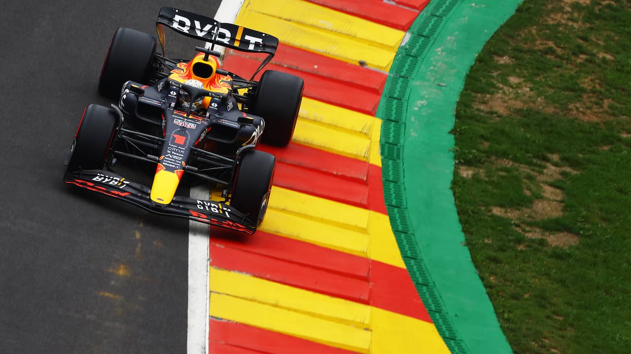 Verstappen pakt pole in België, maar start race door gridstraffen als ...