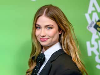 Debuutalbum Roxy Dekker behaalt diamanten status na 200 miljoen streams ...