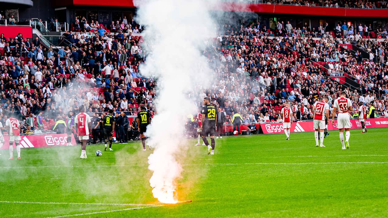 Klassieker definitief woensdag uitgespeeld, Ajax ziet af van juridische stappen | Voetbal | NU.nl