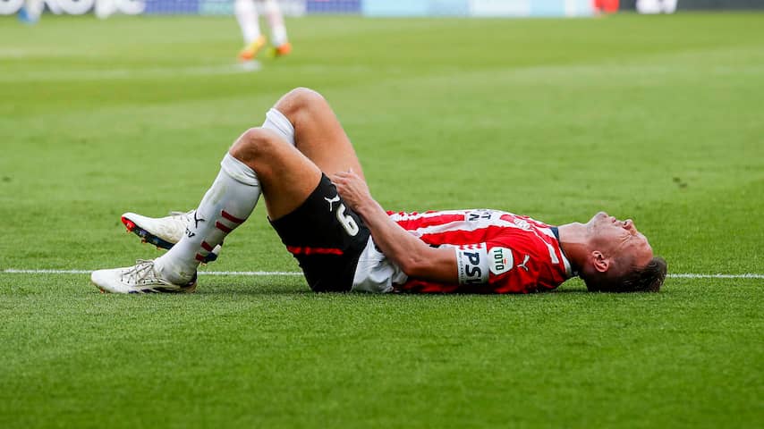 Bosz maakt zich geen zorgen om blessure De Jong en is trots op record PSV | Voetbal | NU.nl