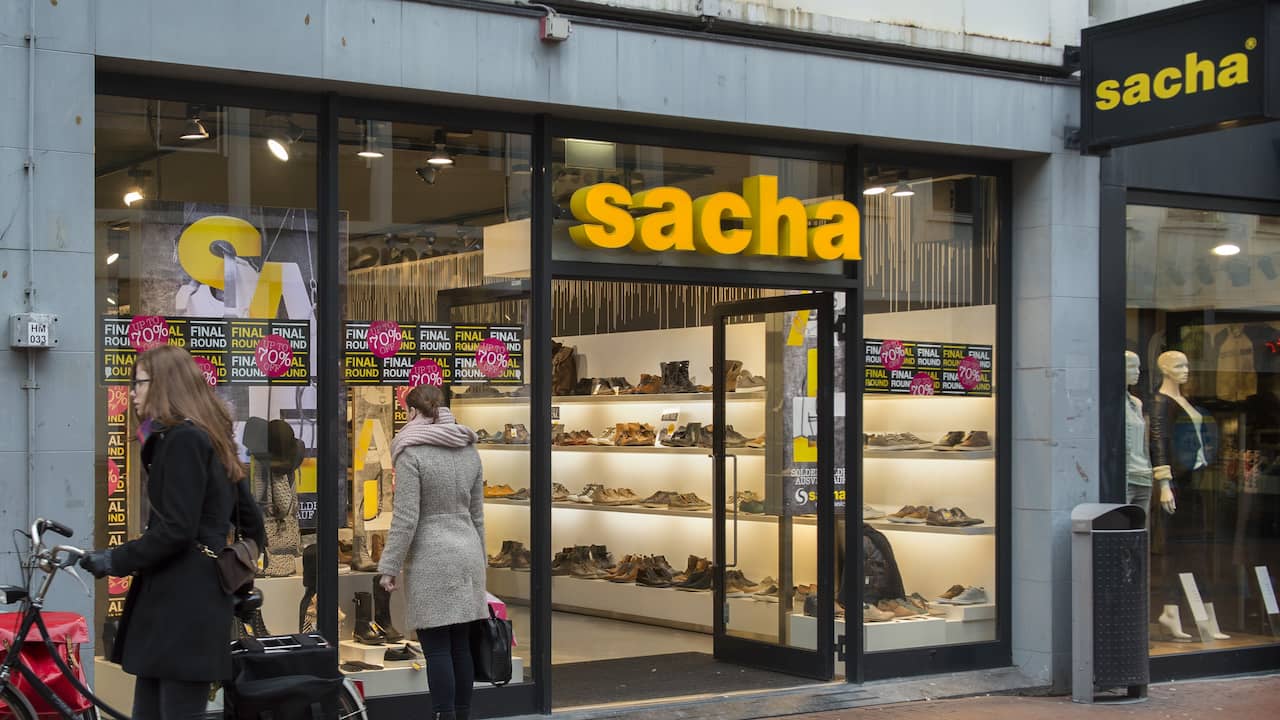 Schoenenwinkel Sacha verdwijnt uit meeste winkelstraten en mikt op ...