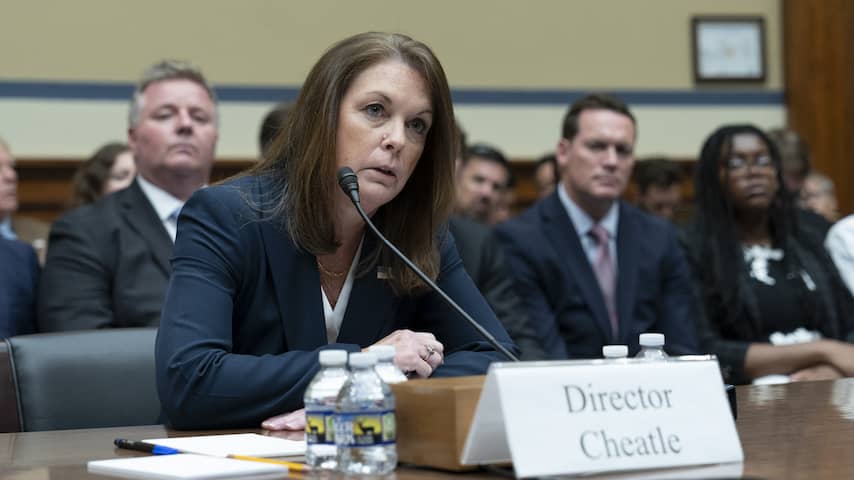 Directeur Secret Service stapt toch op na mislukte moordaanslag op ...