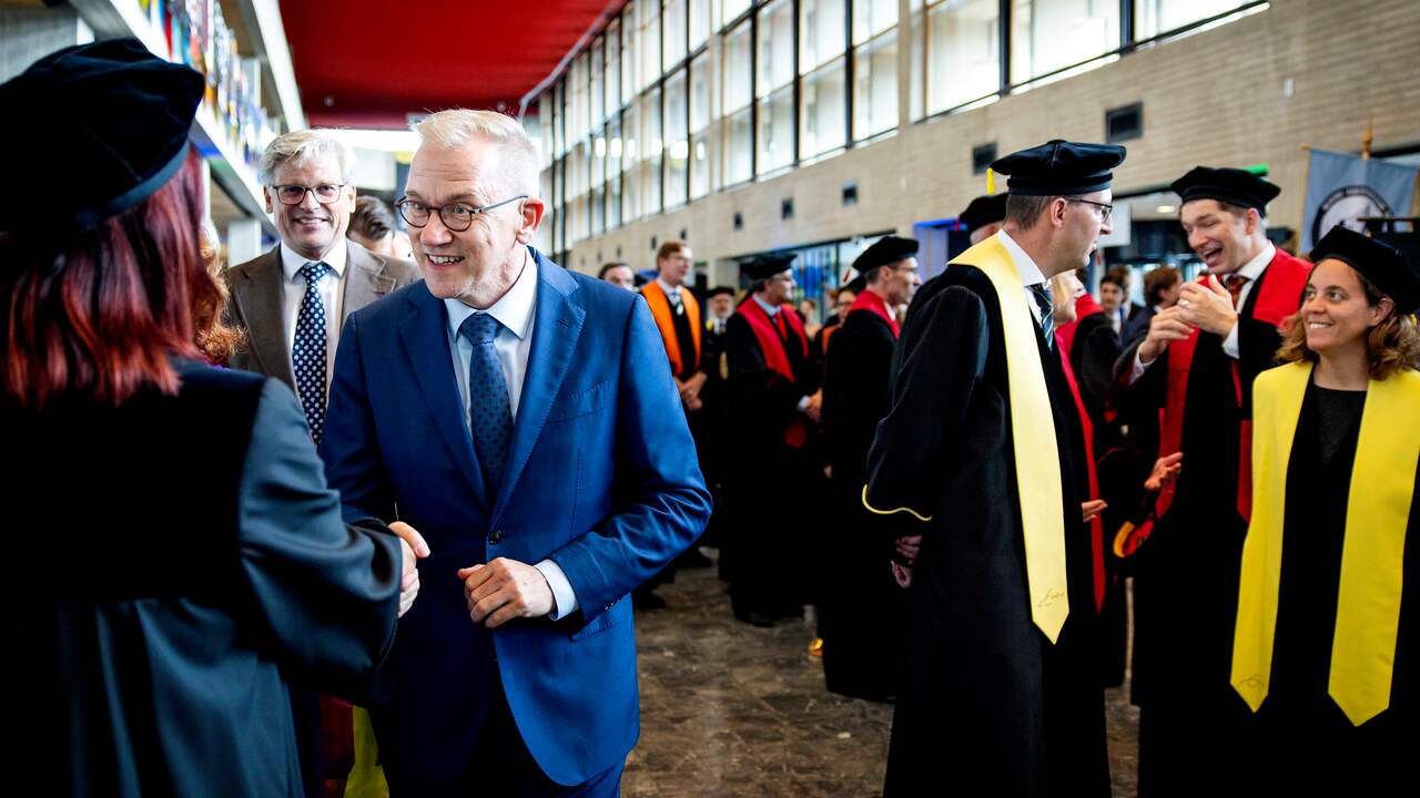 Kabinet komt nu al terug van aantal strenge bezuinigingen in ...