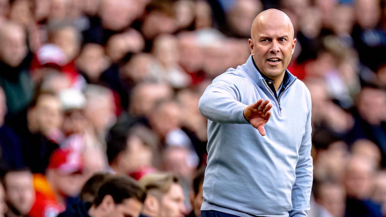 Feyenoord-coach Slot vindt gelijkspel bij PSV terecht en laat titelhoop ...
