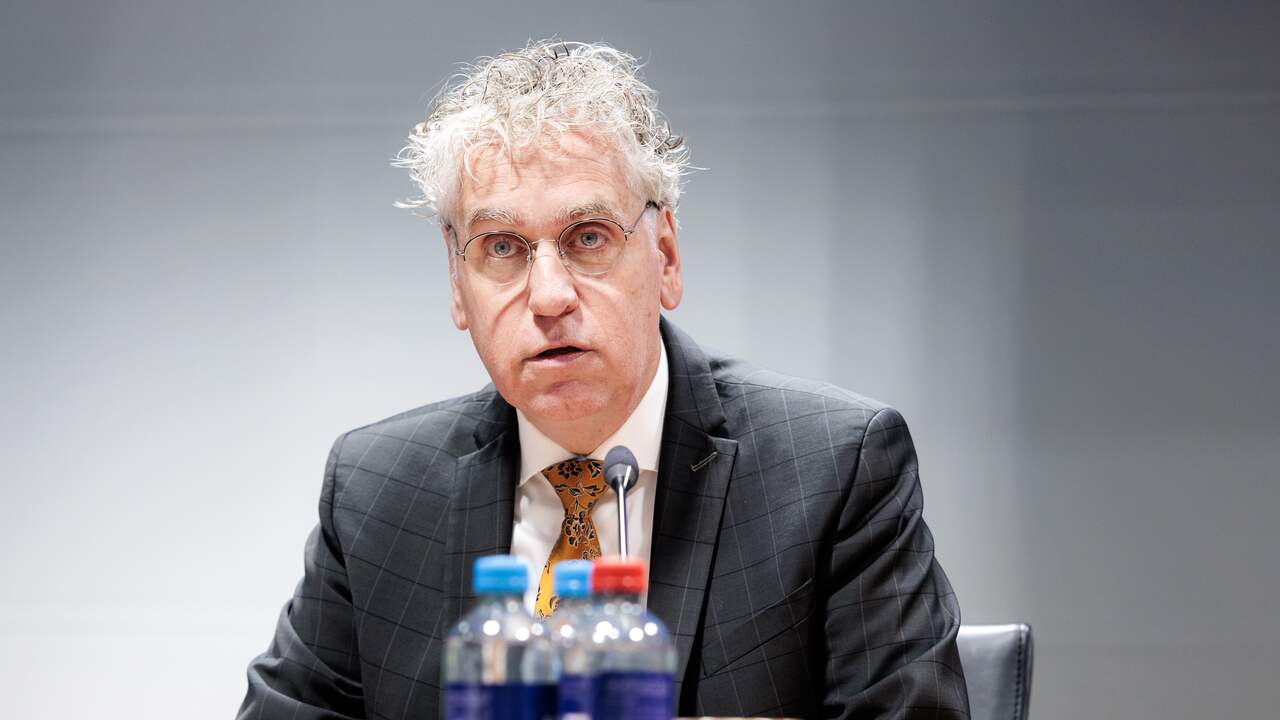 Lees terug hoe de persconferentie over aangehouden verdachte zaak-Lisa verliep - NU.nl