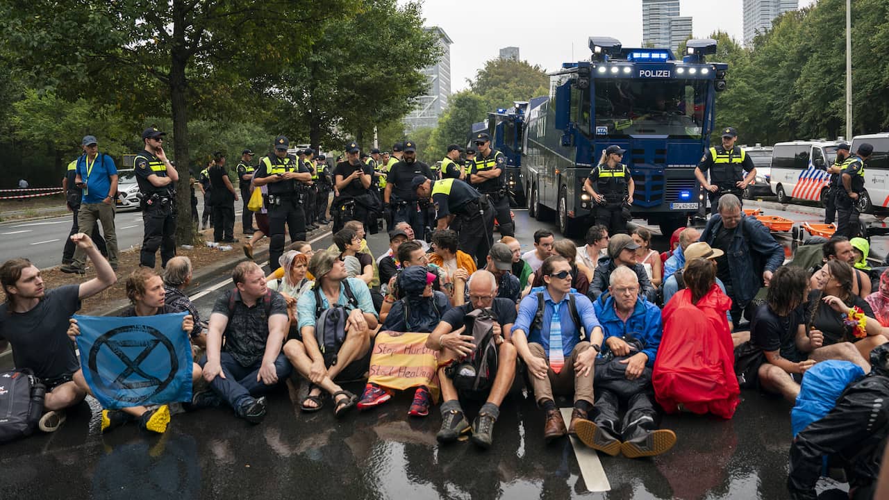 Veilig Thuis boos dat politie A12-kinderen aanmeldt: 'Protest is geen ...