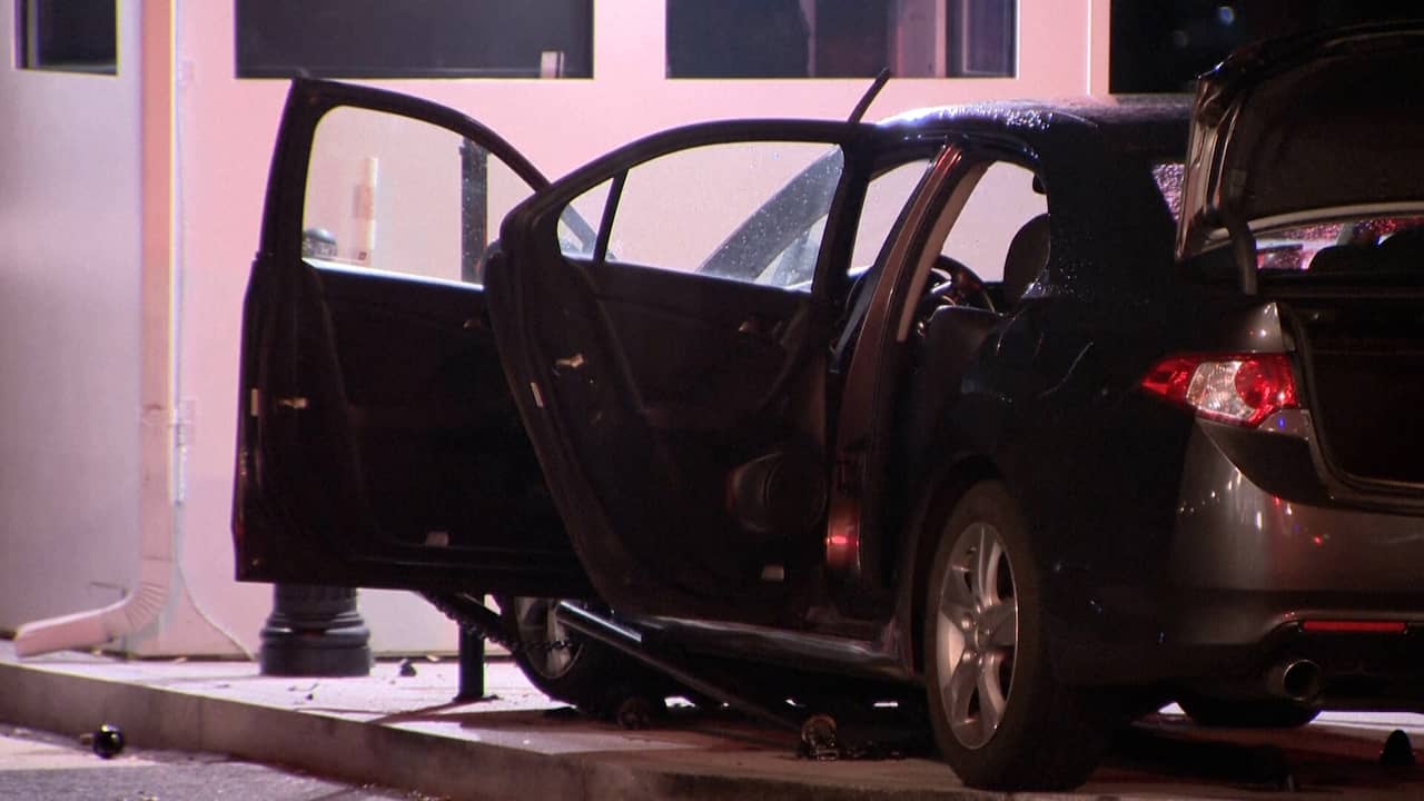 Politie onderzoekt auto-ongeluk bij Witte Huis | NU.nl