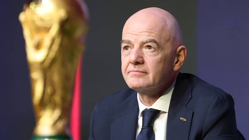 Infantino verdedigt dure WK-kaartjes: 'Hadden 300 jaar aan WK's kunnen ...