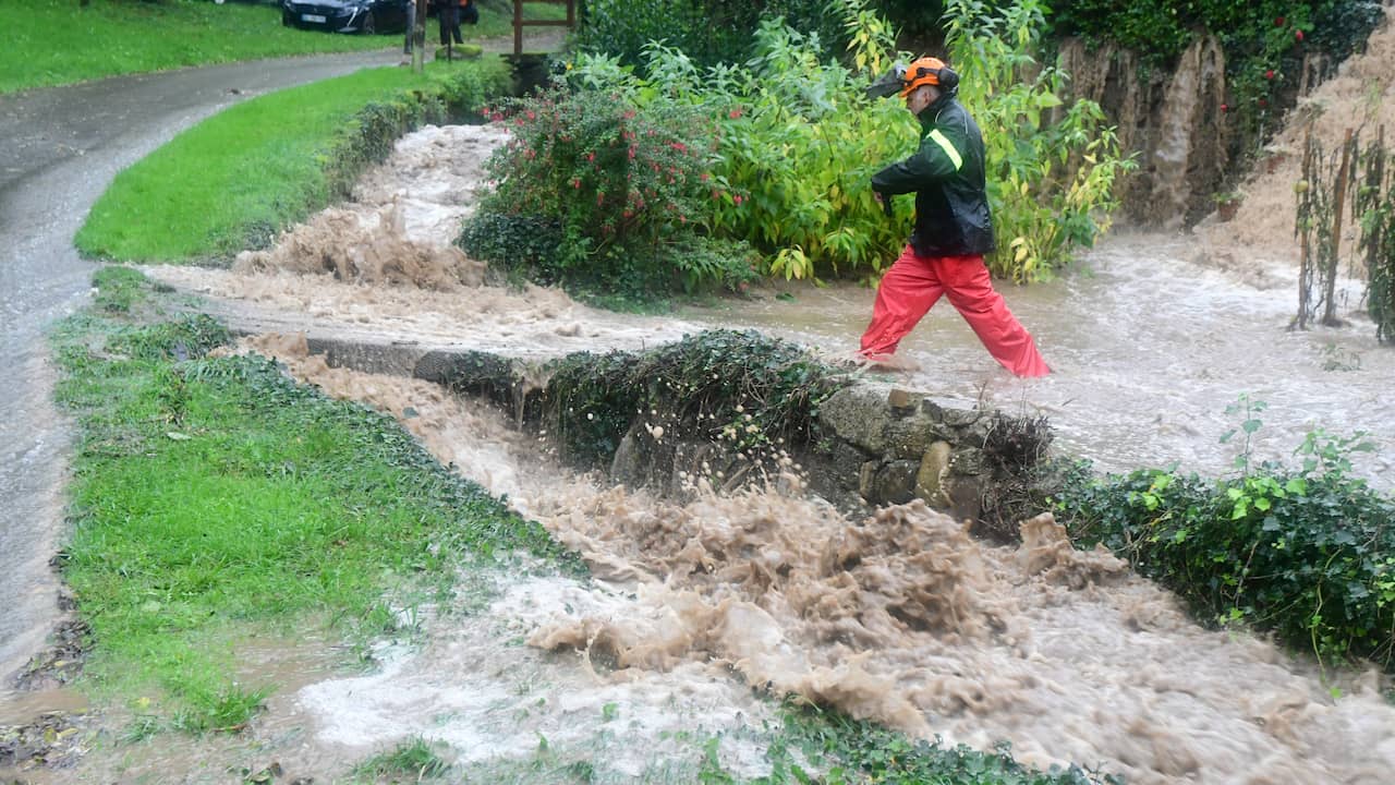 Dode en gewonden door extreme regenval in Frankrijk | Buitenland | NU.nl