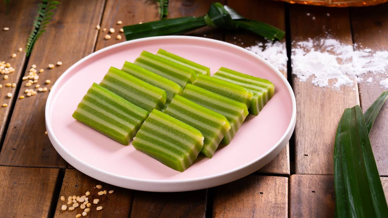 Deze Vietnamese snack wil je proeven: gelaagde cake met pandan en kokos ...