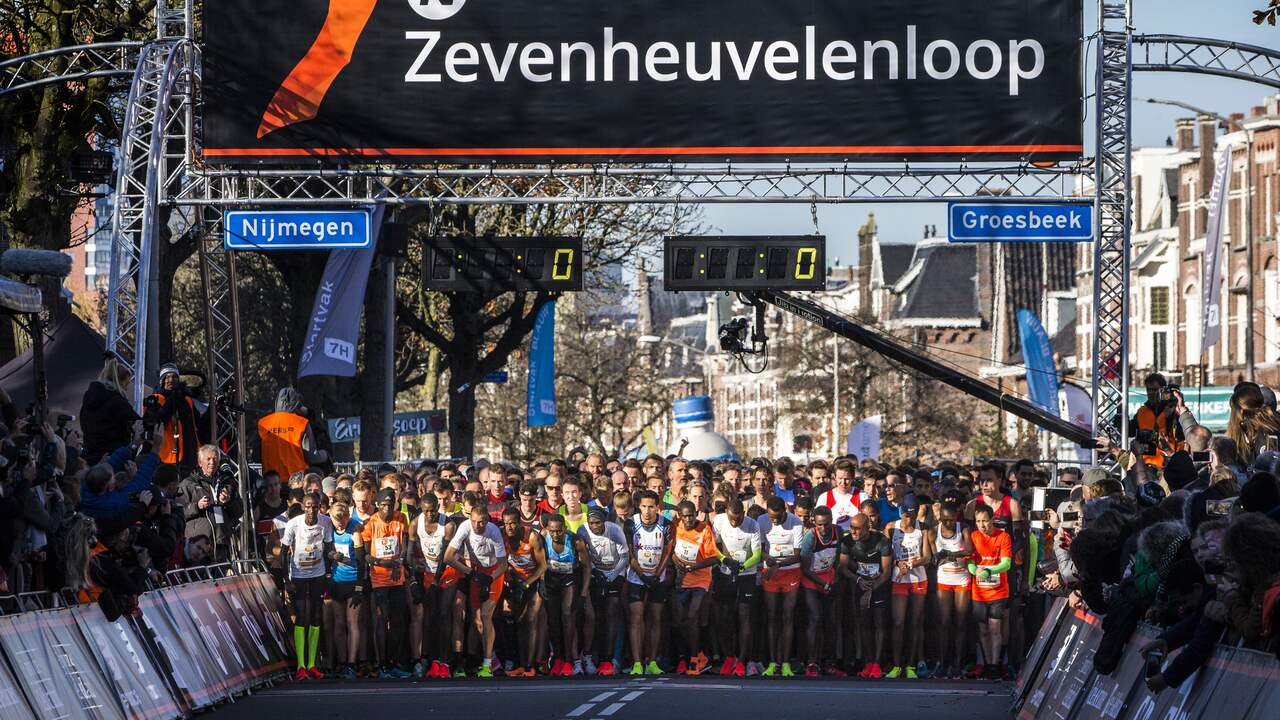 Wéér Oegandese winnaar van Zevenheuvelenloop: Rogers Kibet troeft iedereen af | Nijmegen | NU.nl
