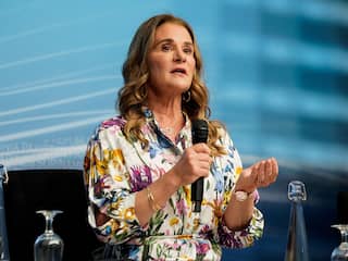 Bill Gates wil sneller dan gepland van 200 miljard dollar af | Economie ...