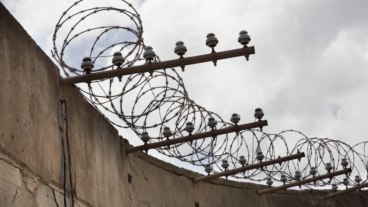 Is ontsnappen uit de gevangenis strafbaar? | Stelling en Praat Mee | NU.nl