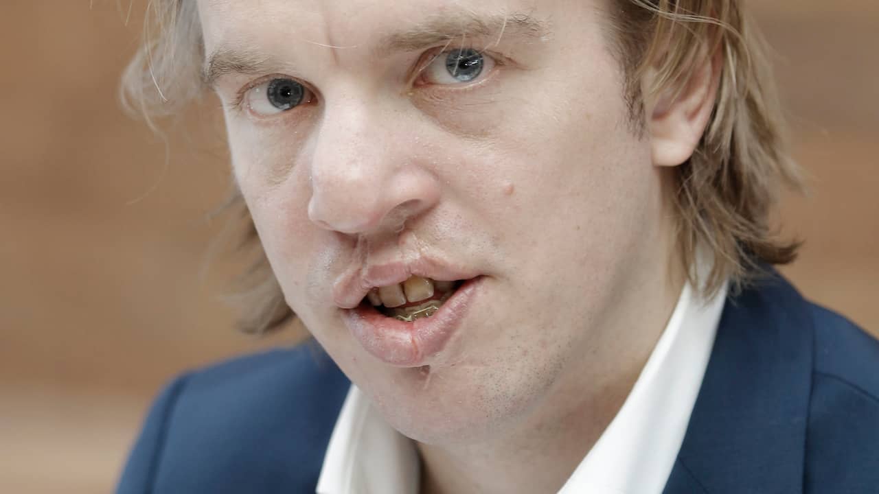 Jan Jaap van der Wal moest 'aan de bak' in België | Boek & Cultuur | NU.nl