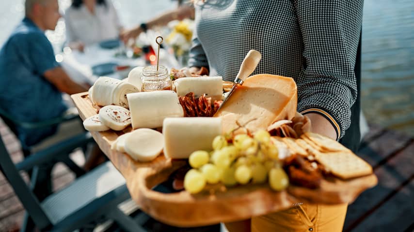 Kaas is gezonder dan je denkt, maar 30+ blijft het advies | Eten en ...