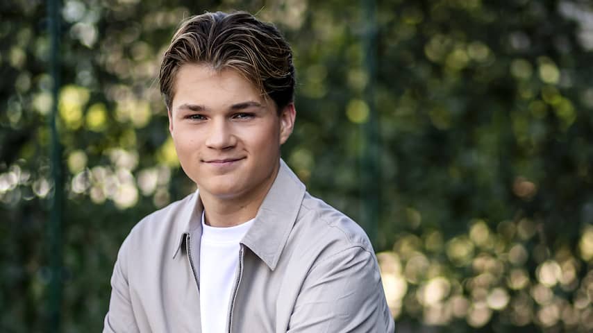 Zanger Samuel Welten kocht met eerste inkomen droomauto voor zijn ...