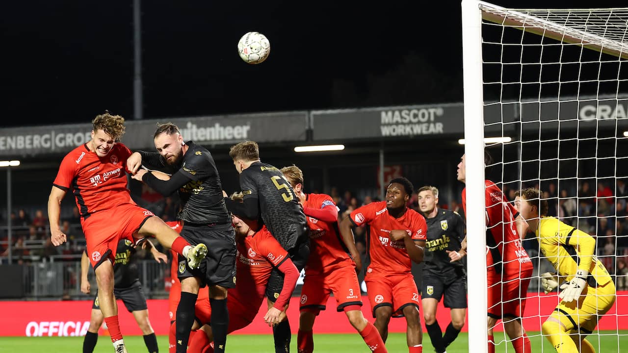 Vitesse is na knappe comeback bij Almere City bijna uit de minpunten ...